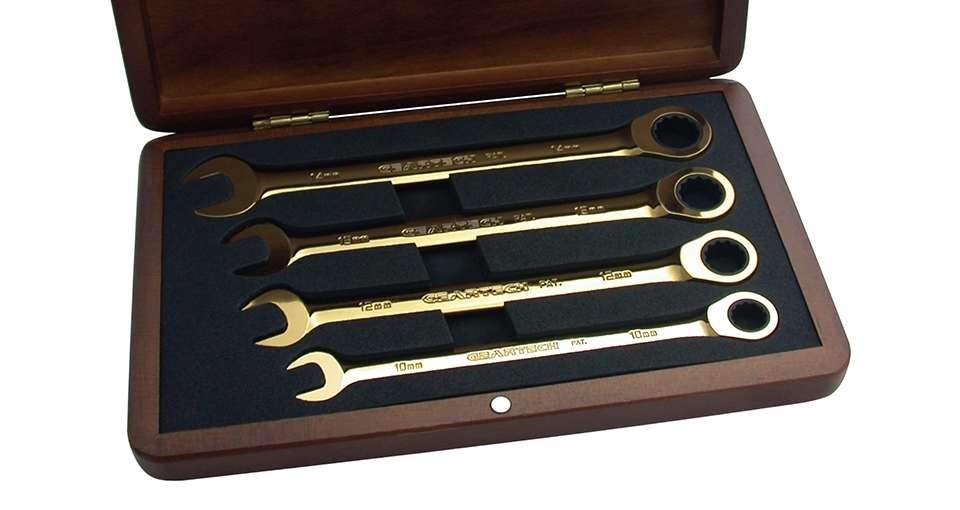 GEARTECH® COMBINATION WRENCH SET IN WOODEN CASE 2-2-7-17